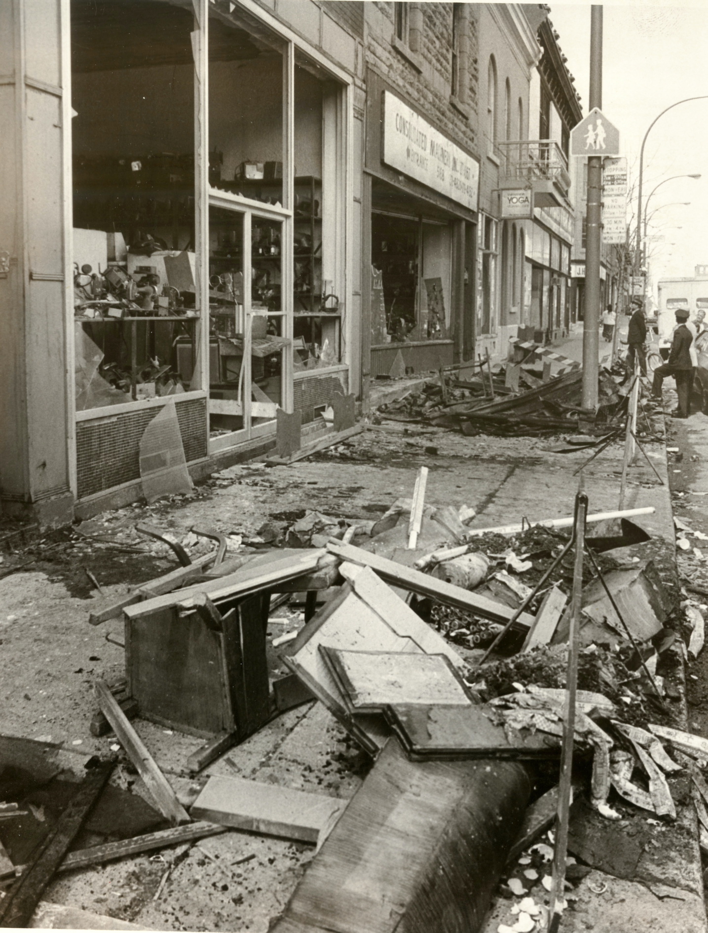 Le Mile End et les incendies criminels – le sinistre du 6 mai 1977 ...